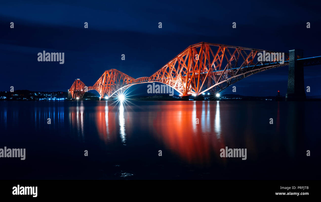Edinburgh night photography hi-res stock photography and images - Alamy