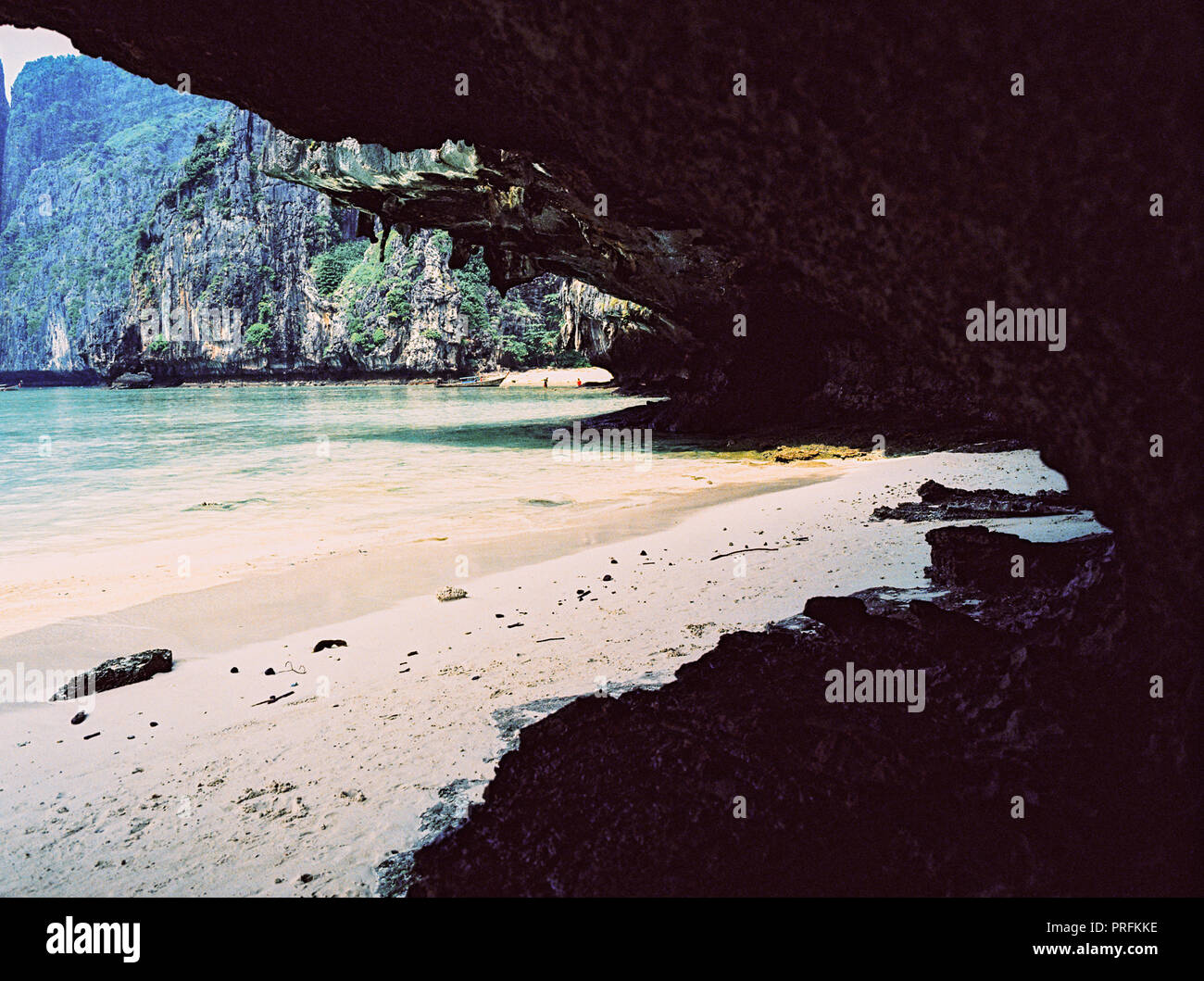 Ma ya bay thailand hi-res stock photography and images - Alamy