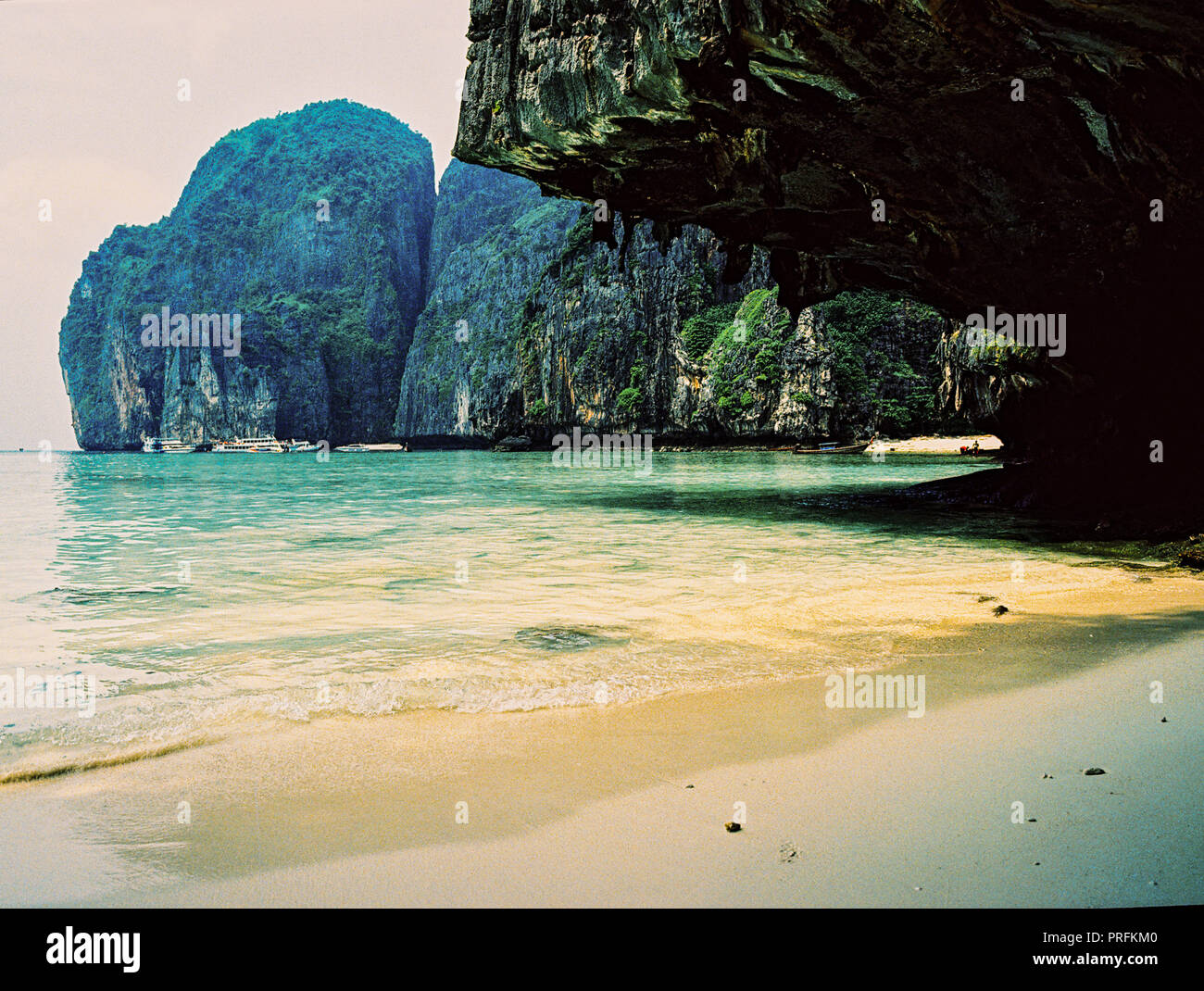 Ma ya bay thailand hi-res stock photography and images - Alamy