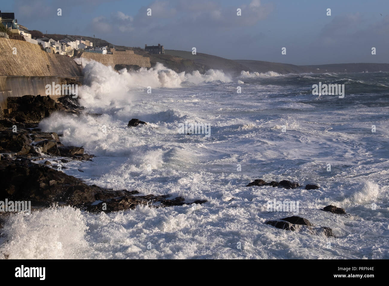 30 foot wave hi-res stock photography and images - Alamy