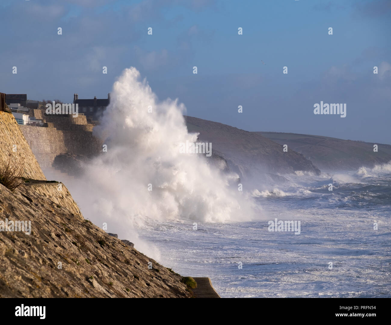 30 foot wave hi-res stock photography and images - Alamy