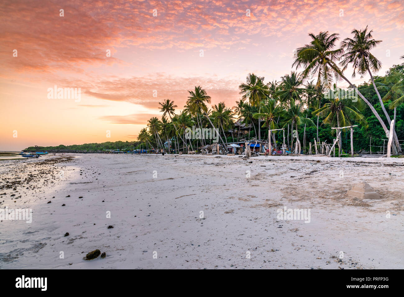 Pantai Bara beach at sunset, Bira, Sulawesi, Indonesia Stock Photo - Alamy