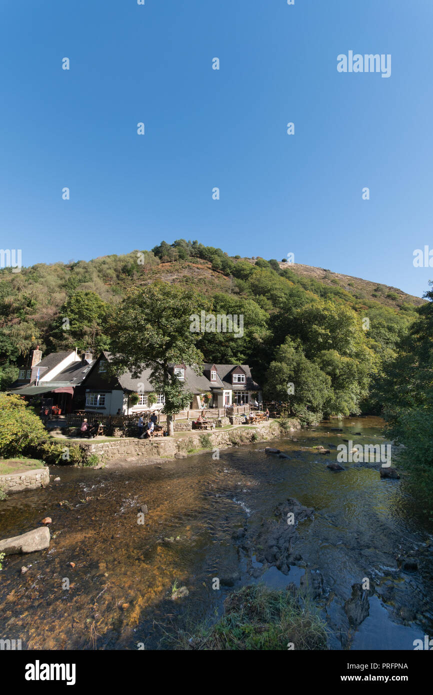 Fingle bridge pub hi-res stock photography and images - Alamy