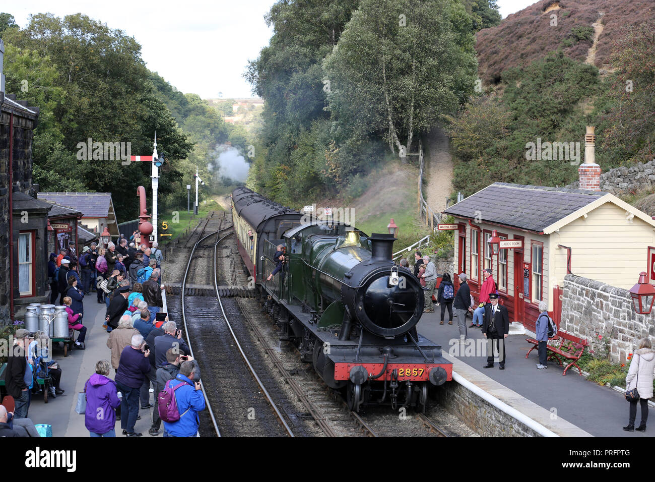 2800 class hi-res stock photography and images - Alamy