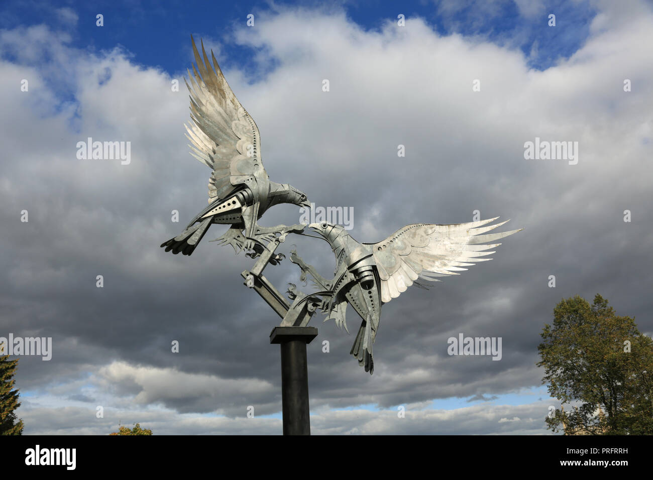 Malvern Buzzards, a metal sculpture by Walenty Pytel in Rose bank ...