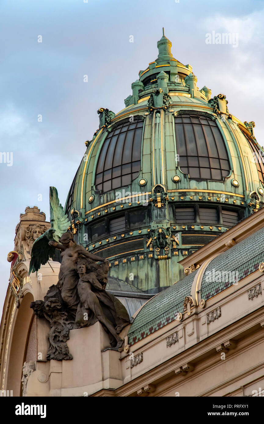 State Opera House in Prague, Czech Republic Stock Photo - Alamy