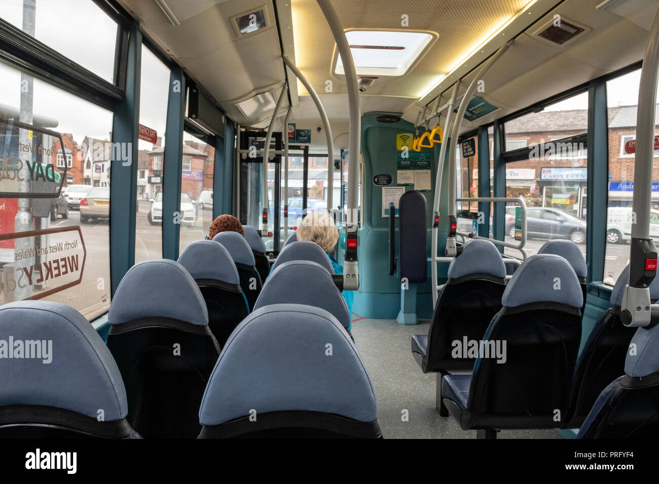 Arriva bus hi-res stock photography and images - Alamy