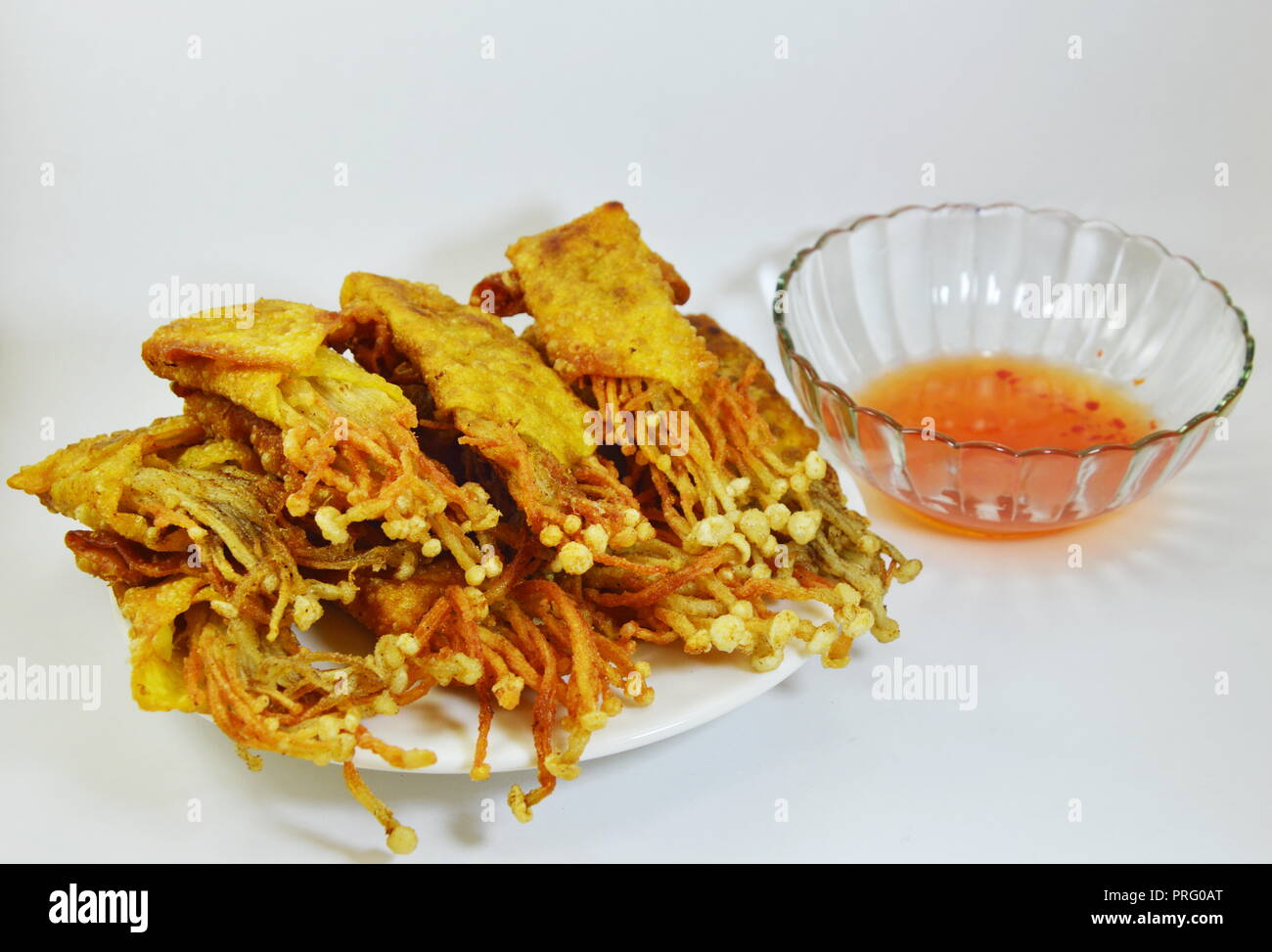 Fried wonton wrapper hi-res stock photography and images - Alamy