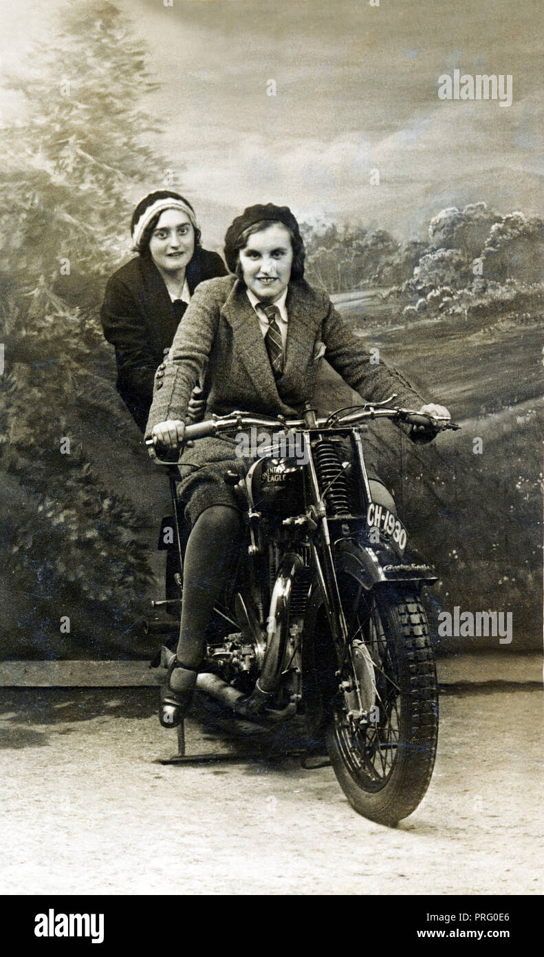 Flying motorbikes hi-res stock photography and images - Alamy