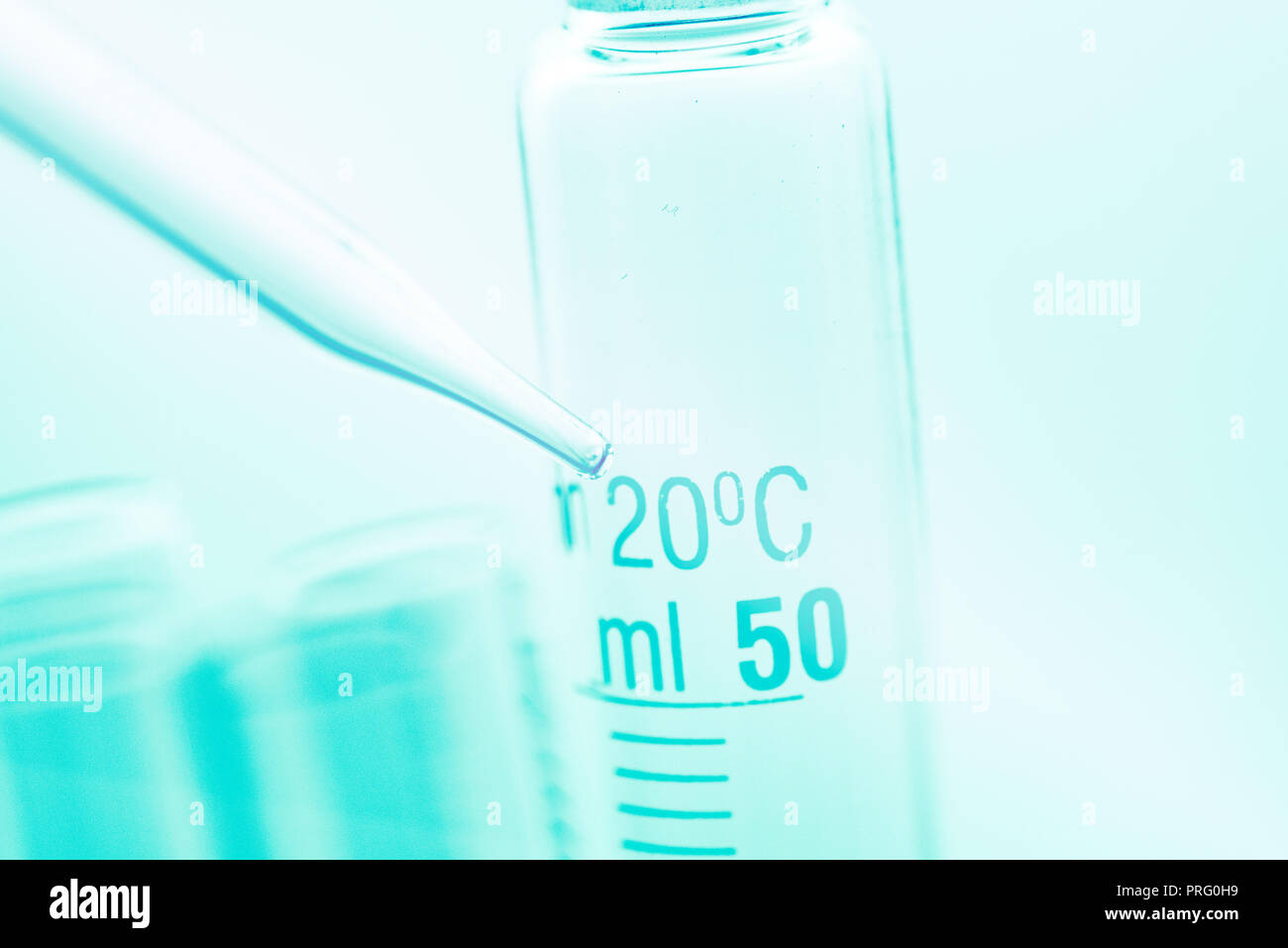 Laboratory glassware hi-res stock photography and images - Alamy