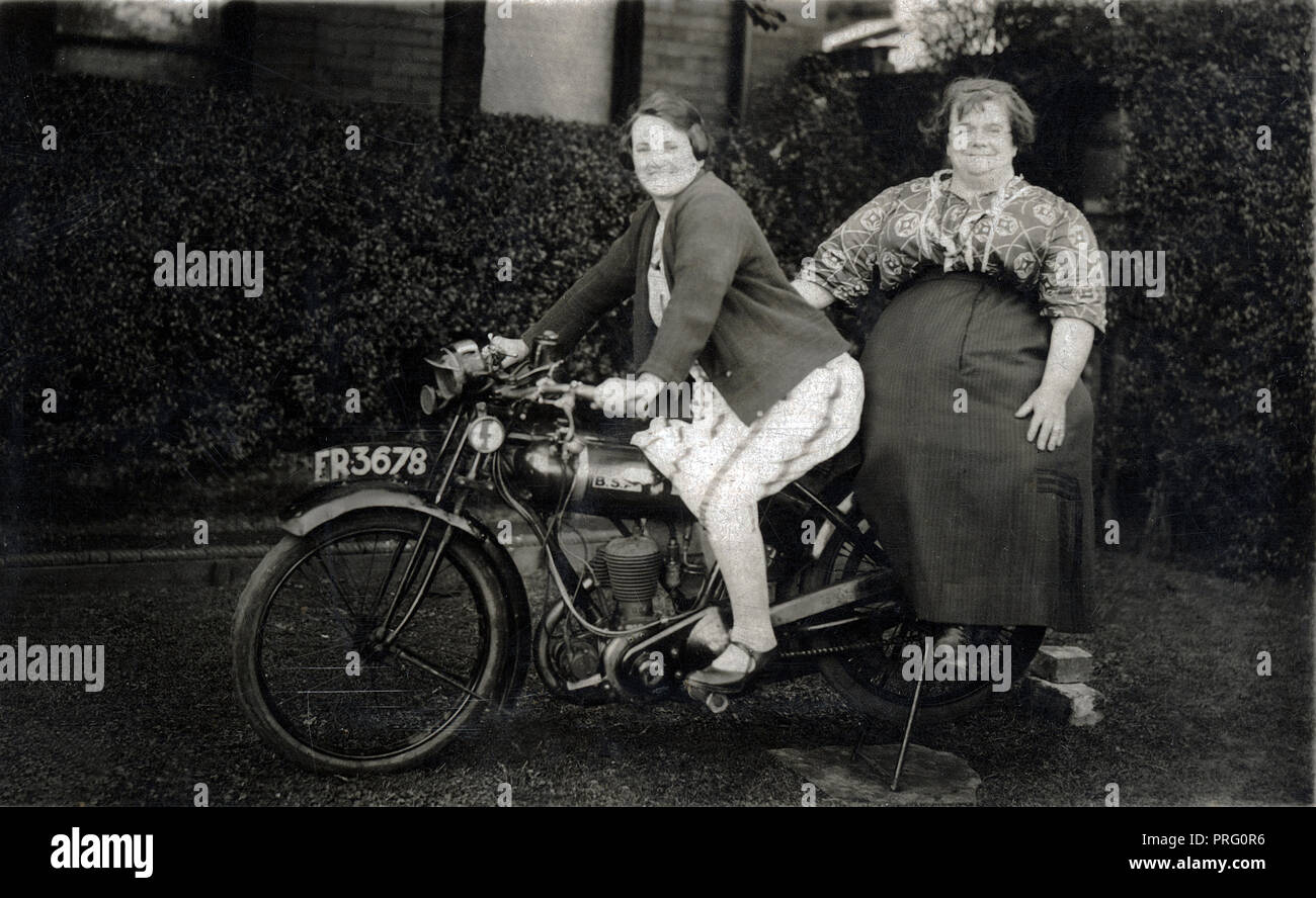 Two fat ladies hi-res stock photography and images - Alamy