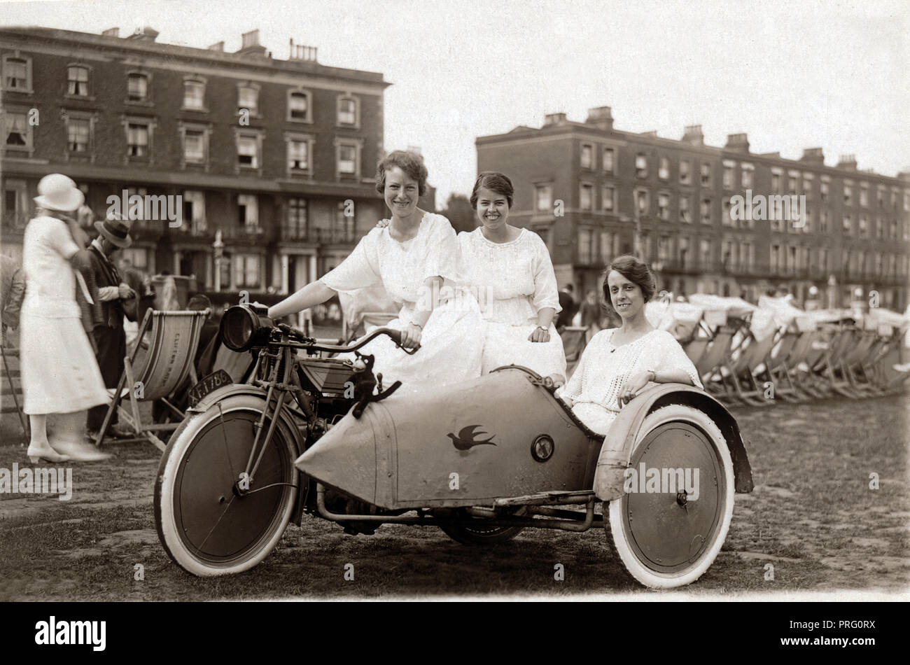 Sidecar motorcycle 1920 hi-res stock photography and images - Alamy