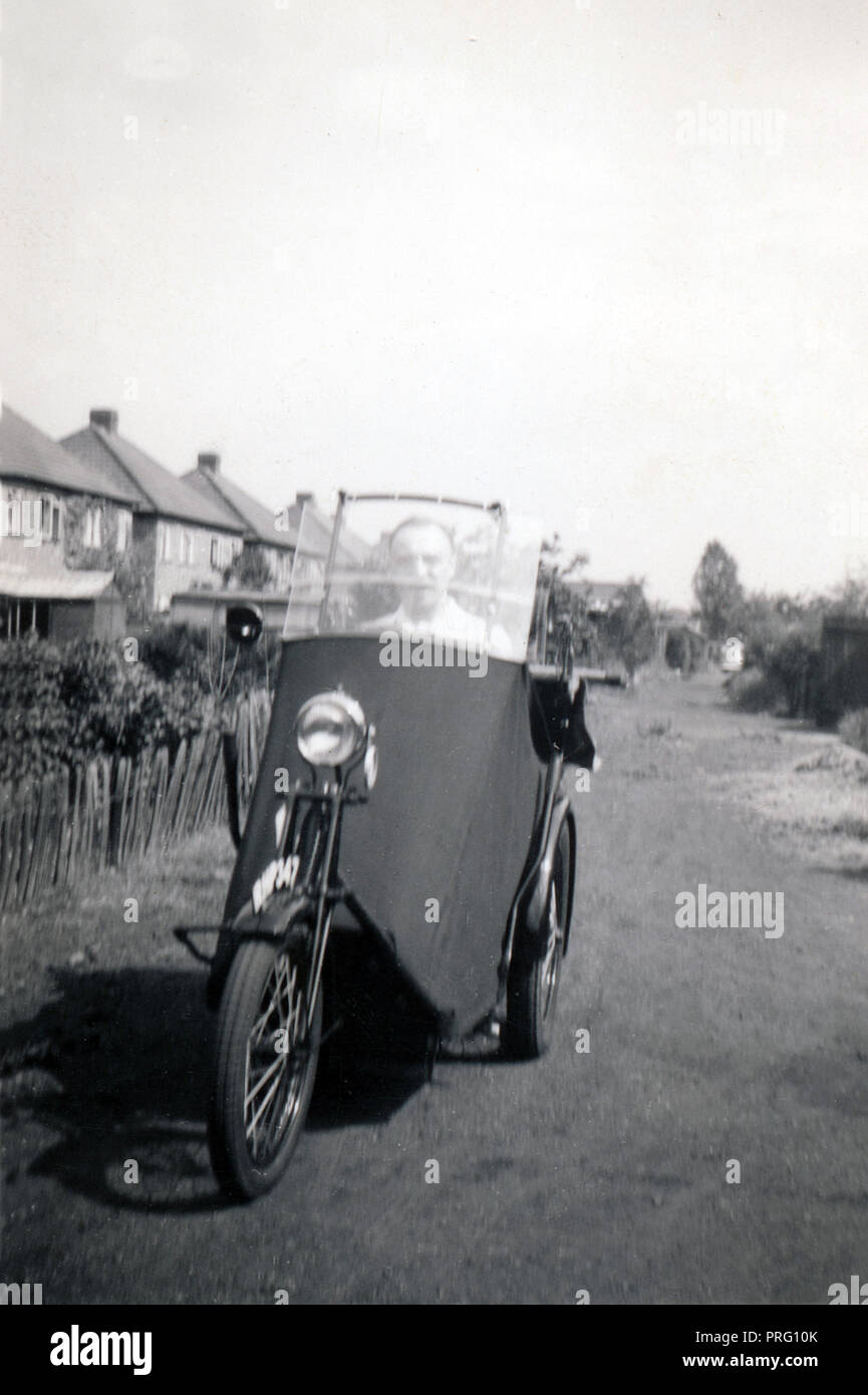 1930 Three wheeler Reliant motorcycle in the 1930s Stock Photo - Alamy