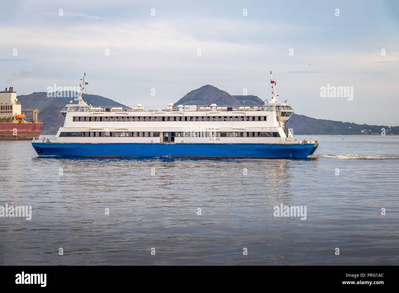 Brazil guanabara bay niteroi ferry hi-res stock photography and images ...
