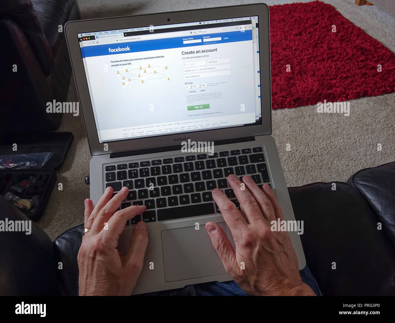 Facebook Home High Resolution Stock Photography and Images - Alamy