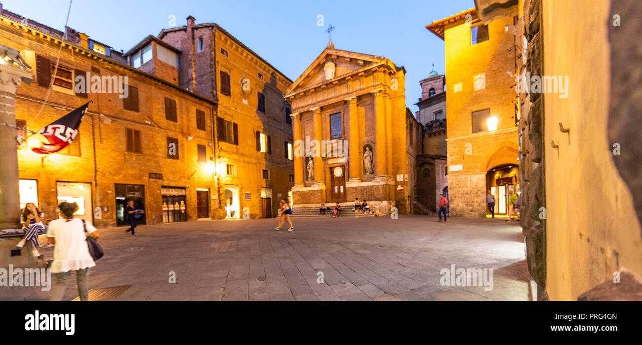 Streets of Siena at night, Italy Stock Photo - Alamy