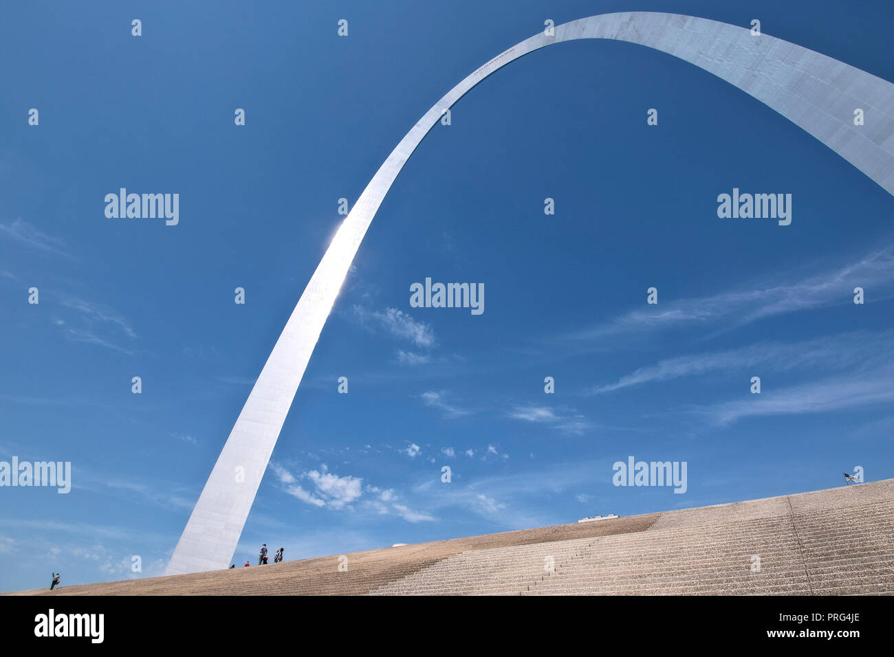 The landmark Gateway Arch, Gateway to the West, Downtown St. Louis ...