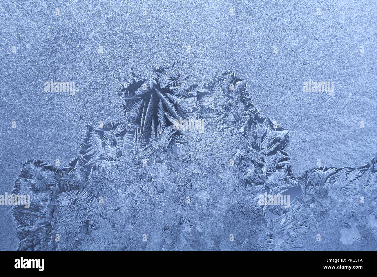 Frozen winter glass pane with frosty pattern and copy space Stock Photo ...