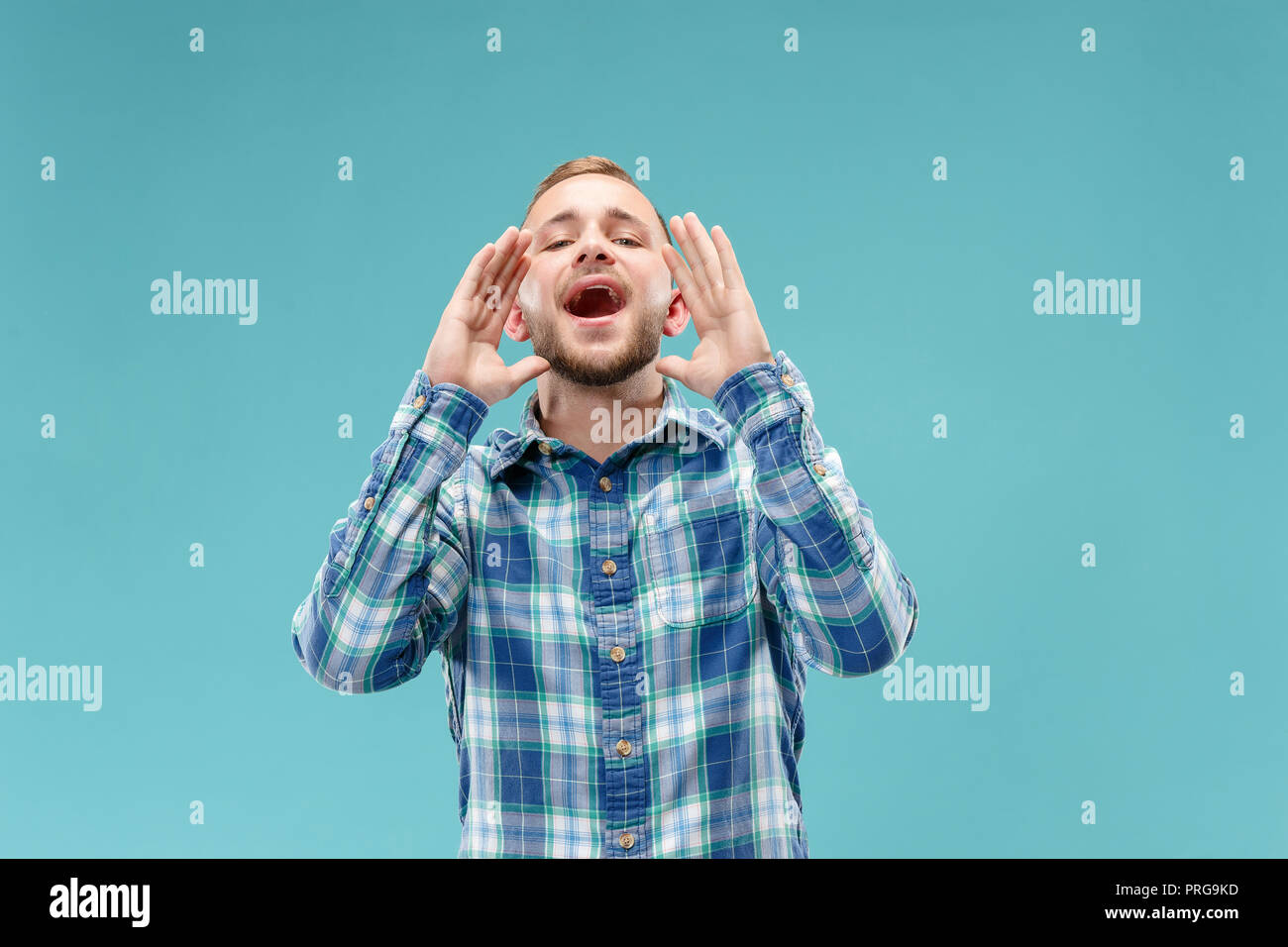 Do not miss. Young casual man shouting. Shout. Crying emotional man ...