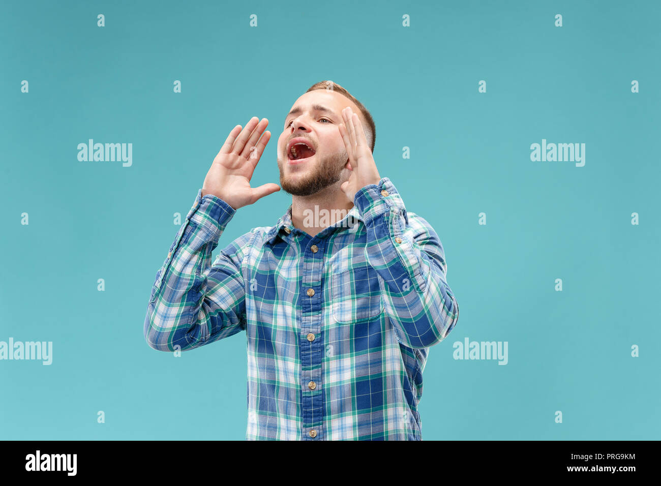 Do not miss. Young casual man shouting. Shout. Crying emotional man ...