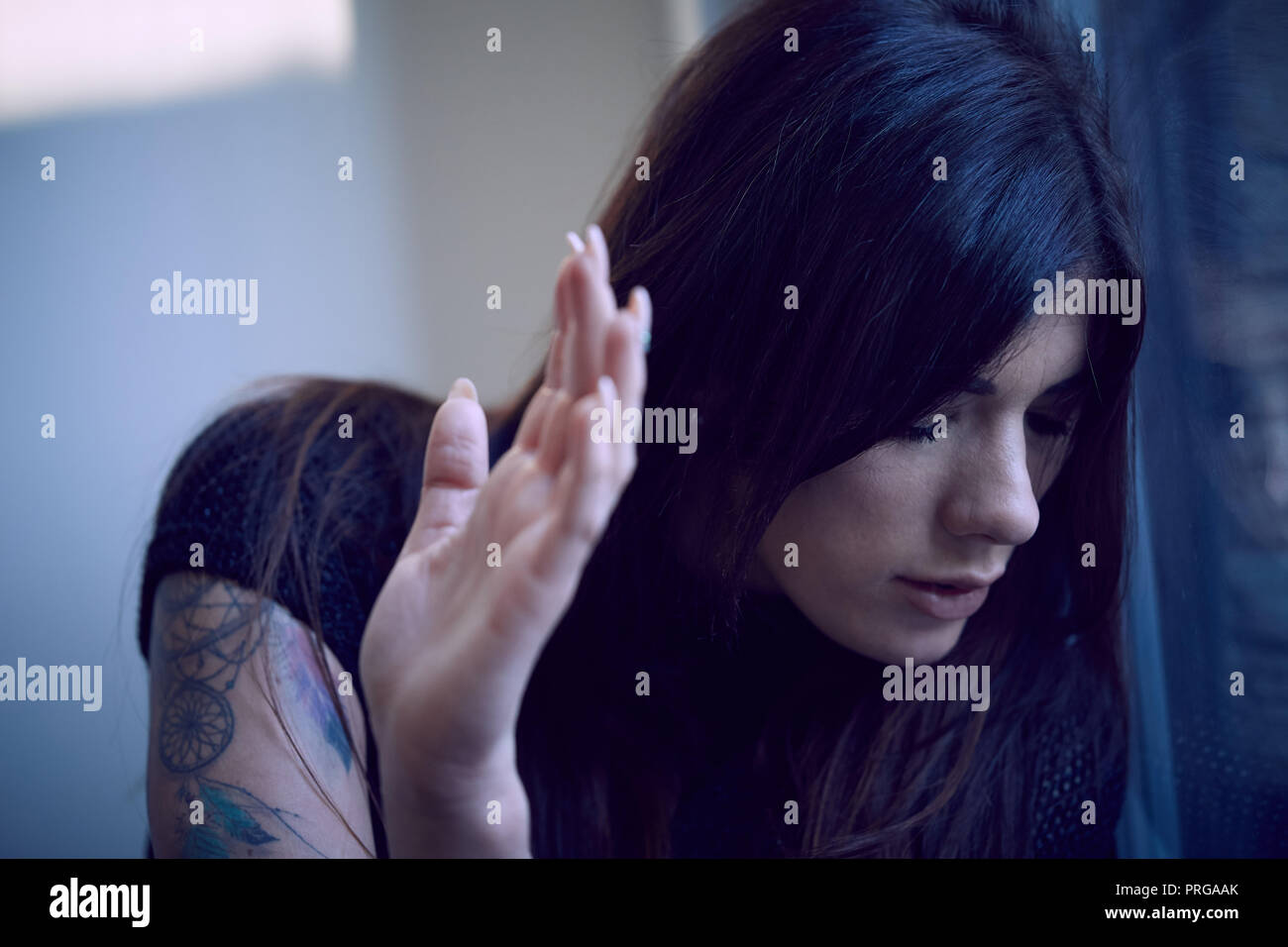 fearful woman, portrait Stock Photo - Alamy