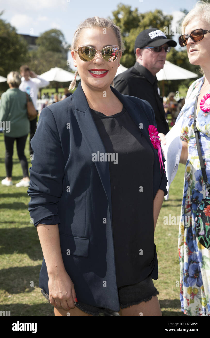 Lisa armstrong and dog hi-res stock photography and images - Alamy