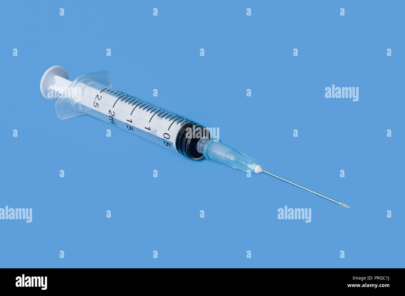 Transparent disposable syringe with needle Stock Photo - Alamy