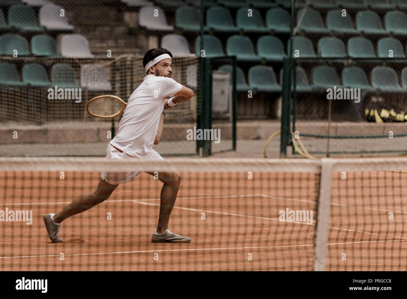 Playing tennis alone hi-res stock photography and images - Alamy