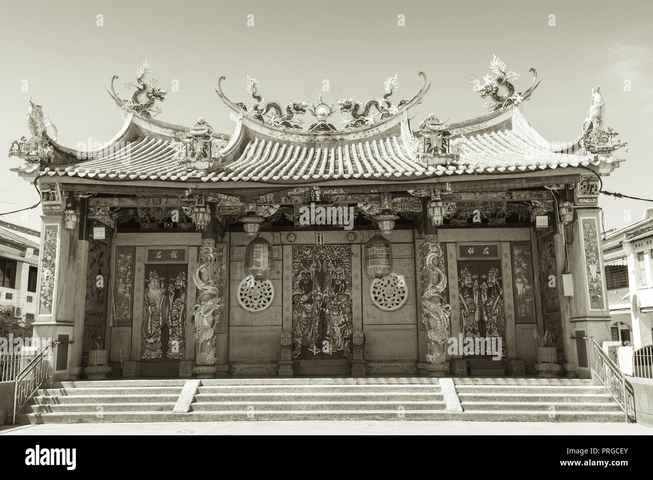 Night view confucius temple hi-res stock photography and images - Alamy