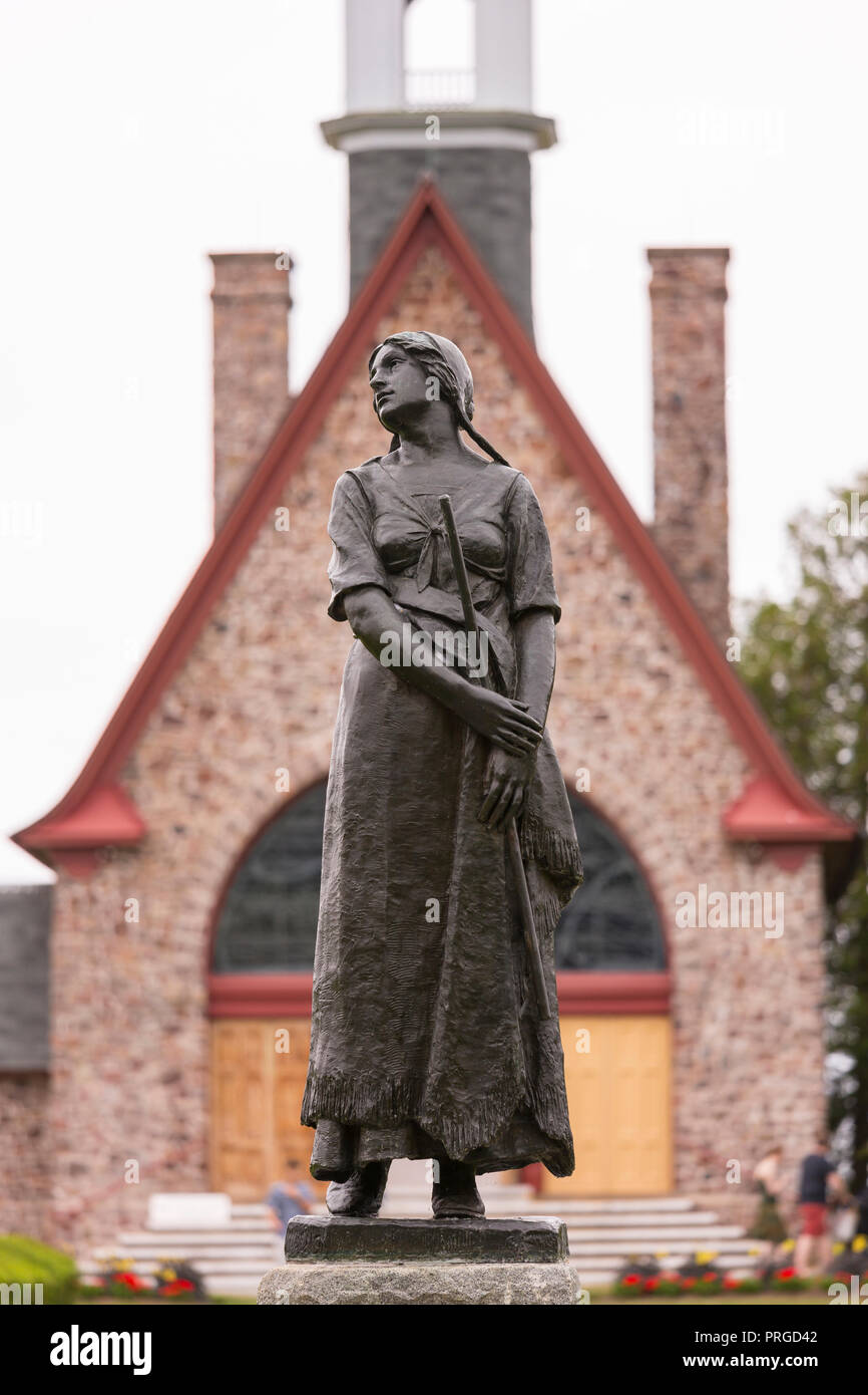 GRAND-PRE, NOVA SCOTIA, CANADA - Statue of Evangeline, in memory of ...