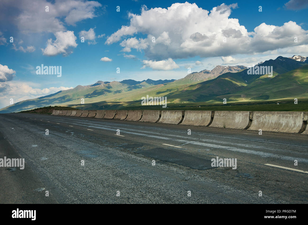 Suusamyr Valley , Mountain landscape. Kyrgyzstan Stock Photo - Alamy