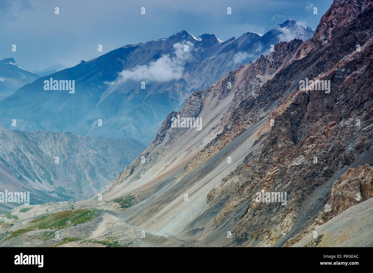 Kyrgyzstan gorge barskoon beautiful hi-res stock photography and images ...