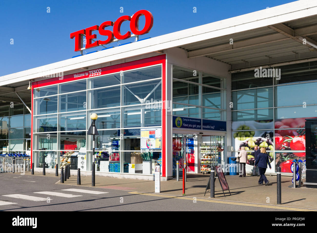 Exterior of the Newmarket Road TESCO superstore showing main entrance ...