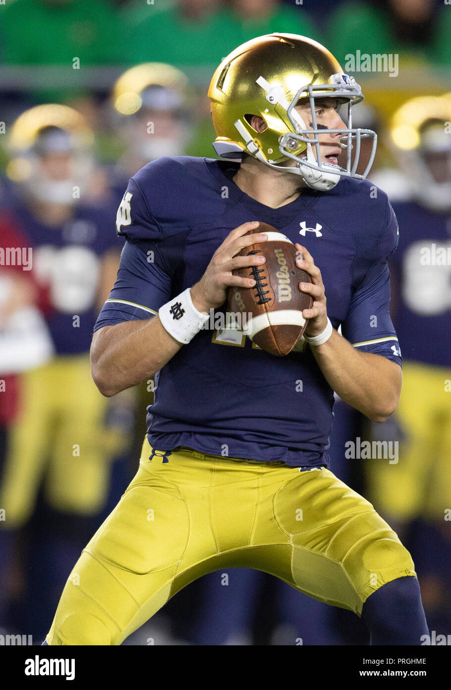 South Bend, Indiana, USA. 29th Sep, 2018. Notre Dame quarterback Ian ...