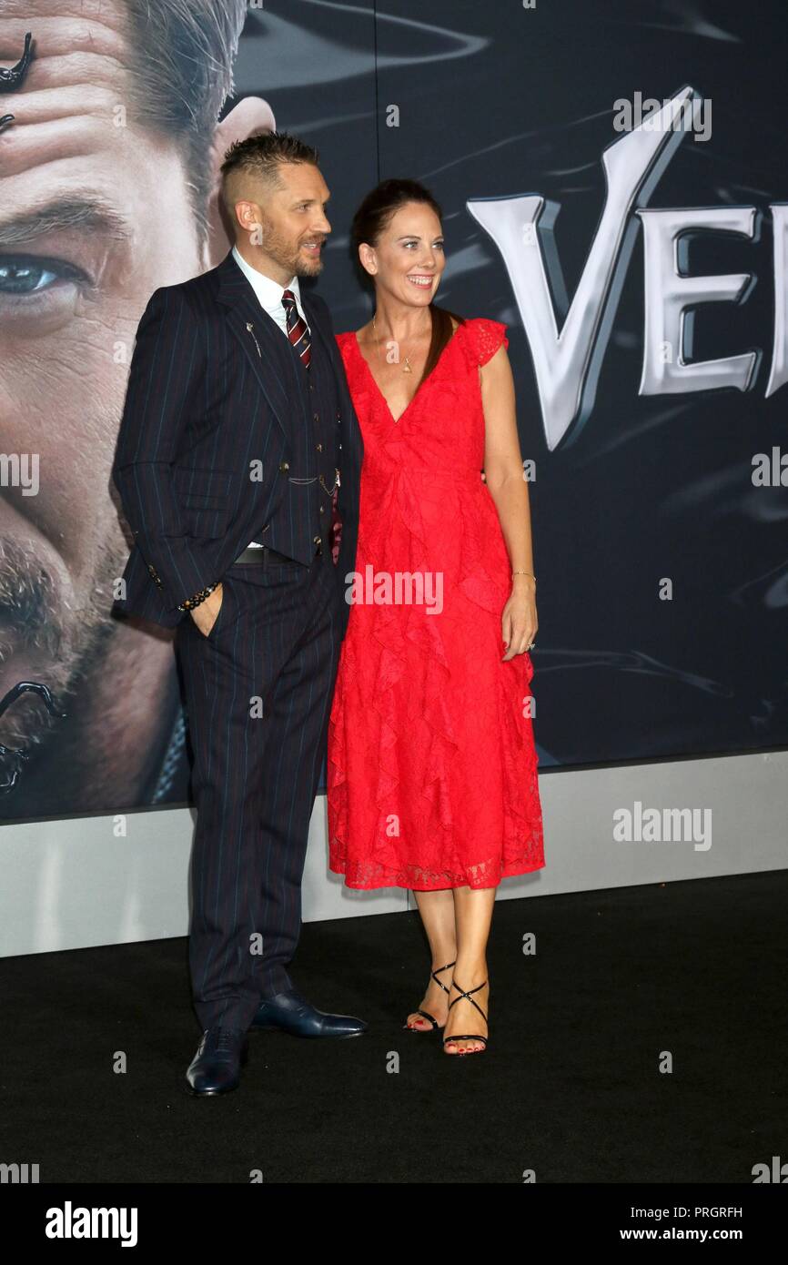 Los Angeles, CA, USA. 1st Oct, 2018. Tom Hardy, Kelly Marcel at ...