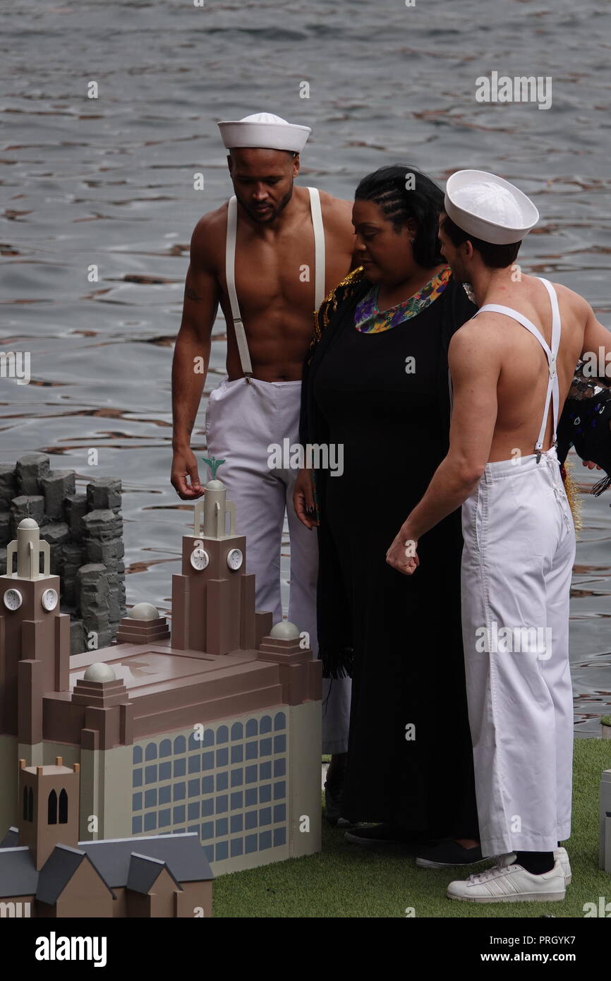 Liverpool, UK. 3rd October 2018. Weather girl Alison Hammond is joined ...
