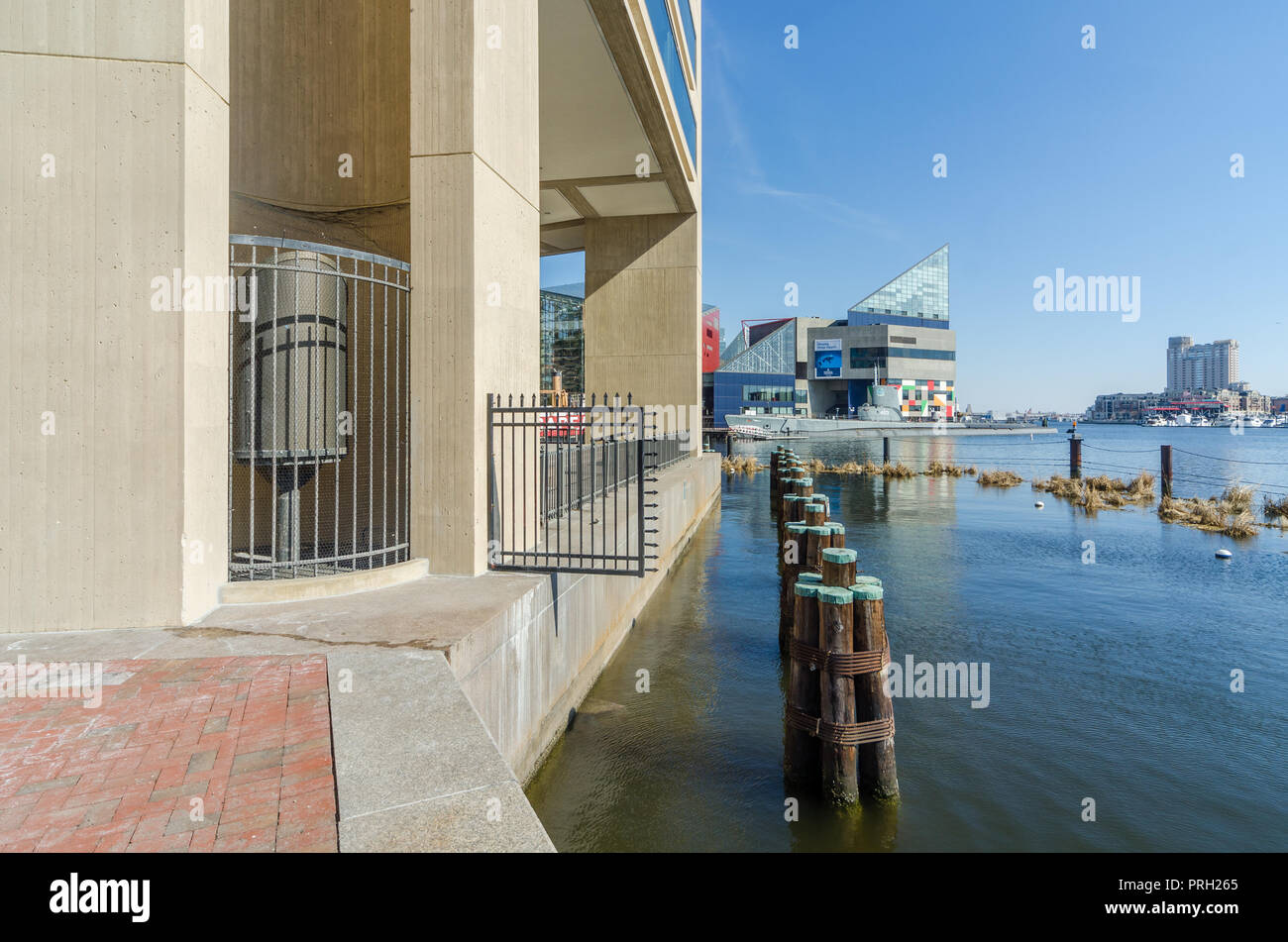 Baltimore harbor buildings hi-res stock photography and images - Alamy