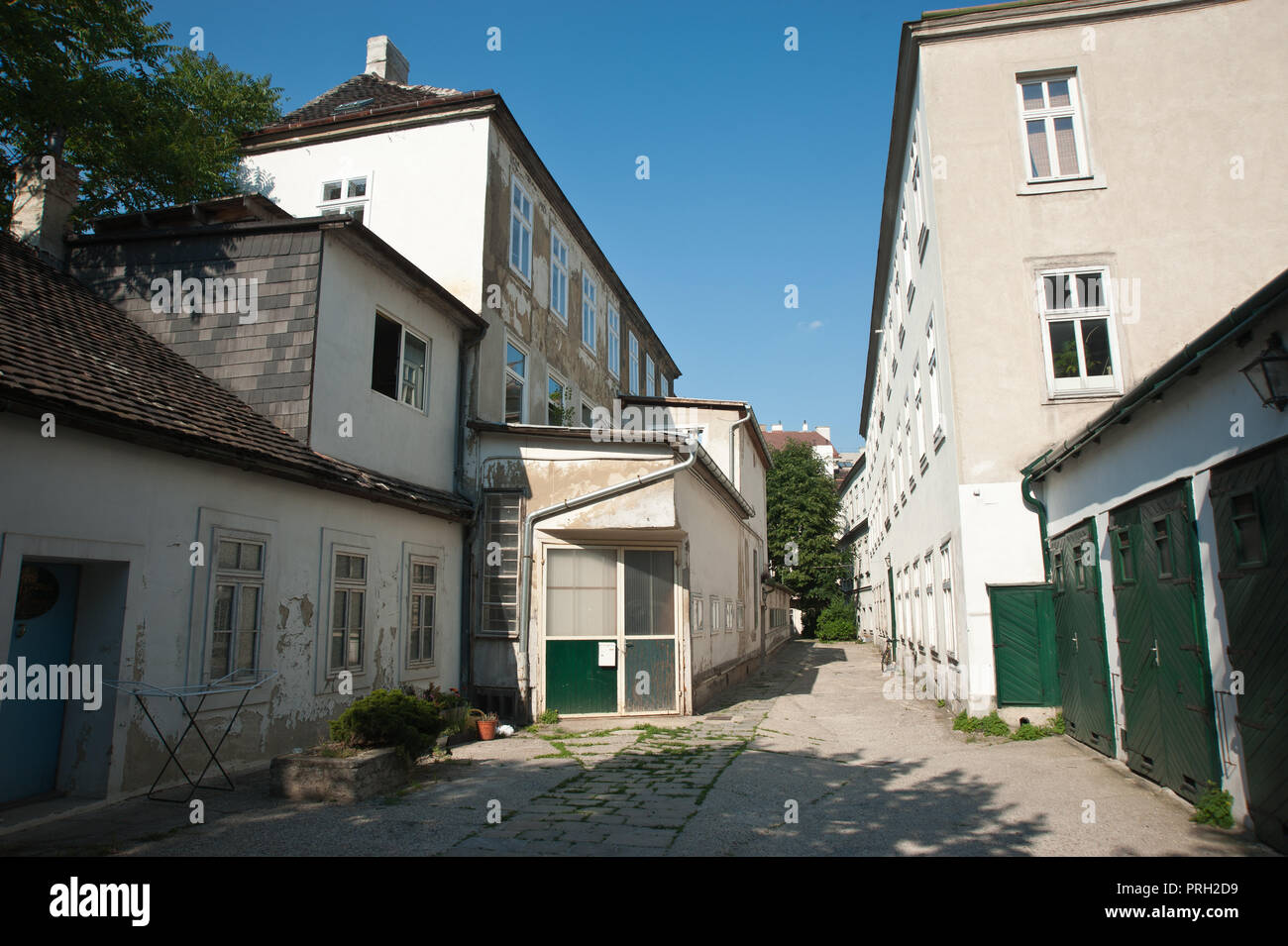 Wien, Hinterhof - Vienna, Backyard Stock Photo - Alamy