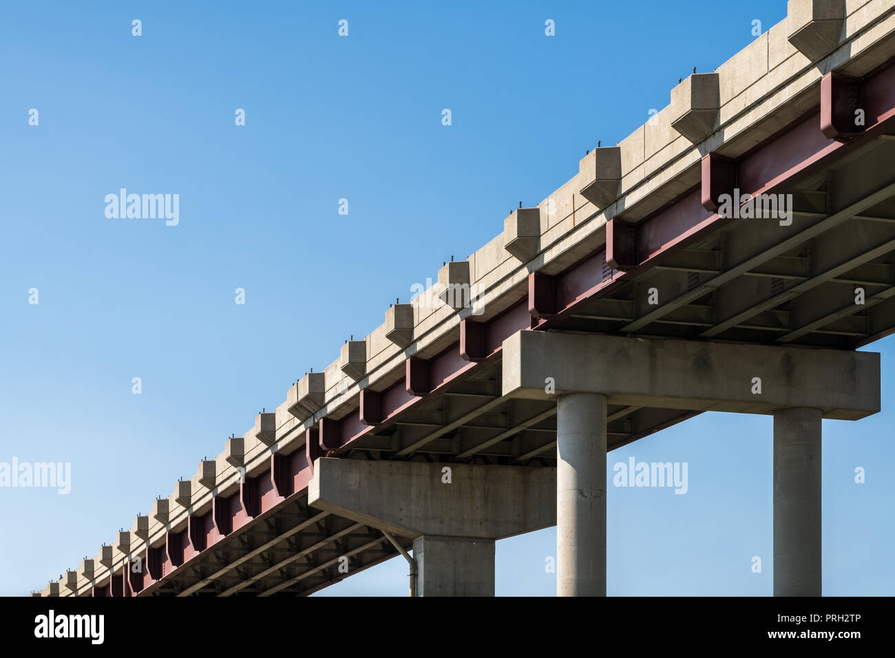 Detail of the Stevenson expressway: highway overpass onramp Stock Photo ...