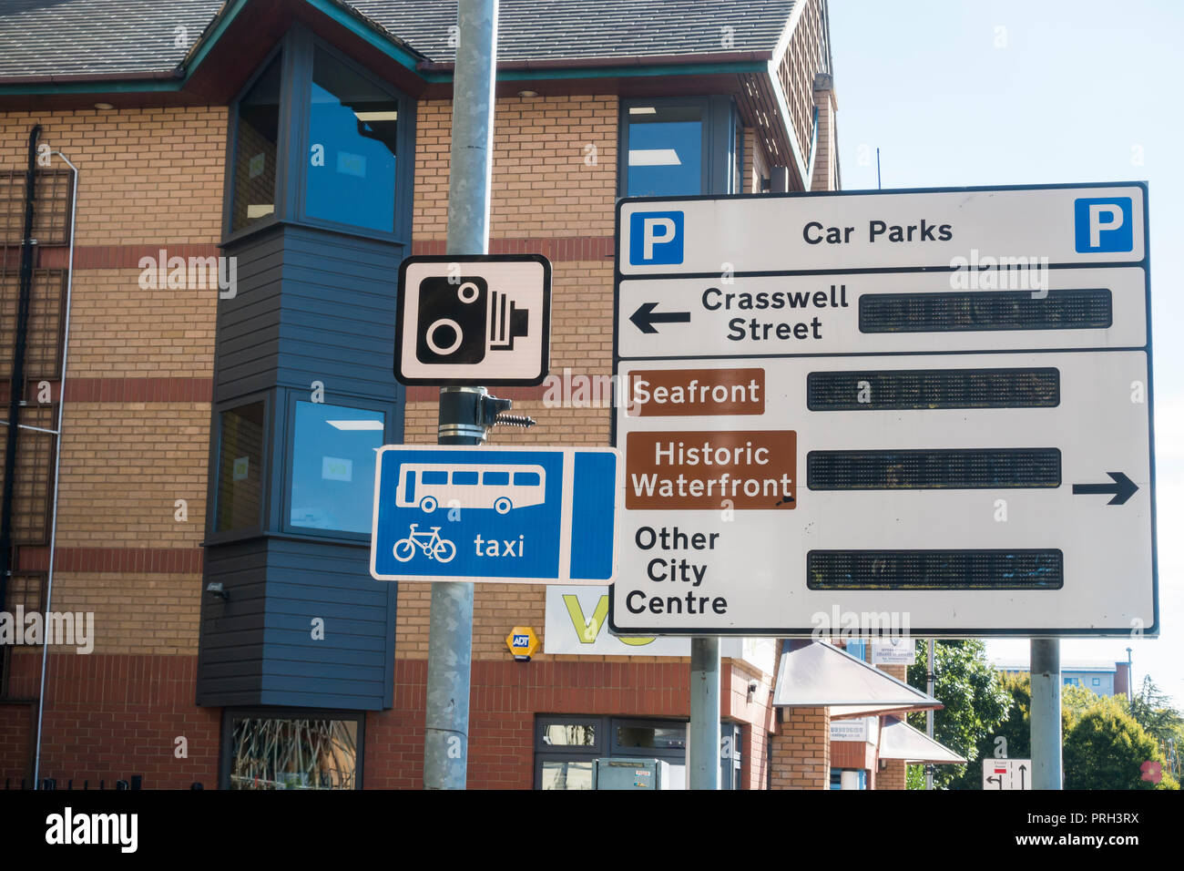Traffic parks hi-res stock photography and images - Alamy