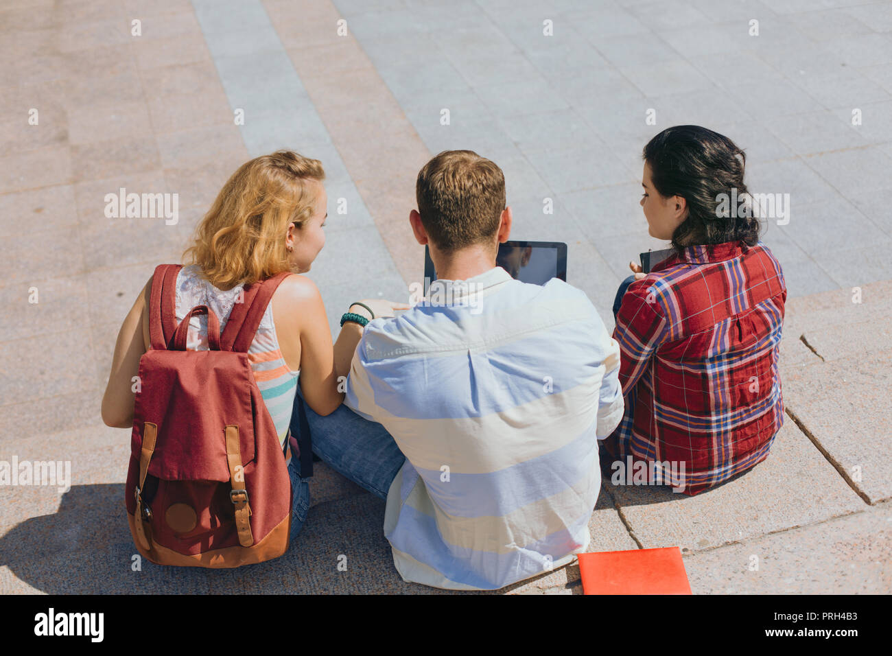 Back to campus hi-res stock photography and images - Alamy
