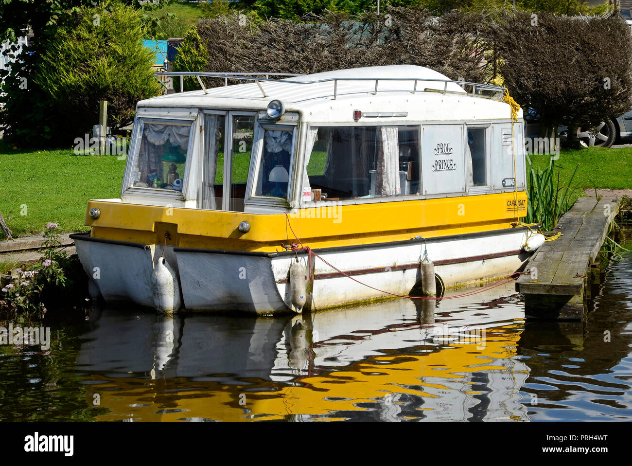 4 Stroke Outboard High Resolution Stock Photography and Images - Alamy