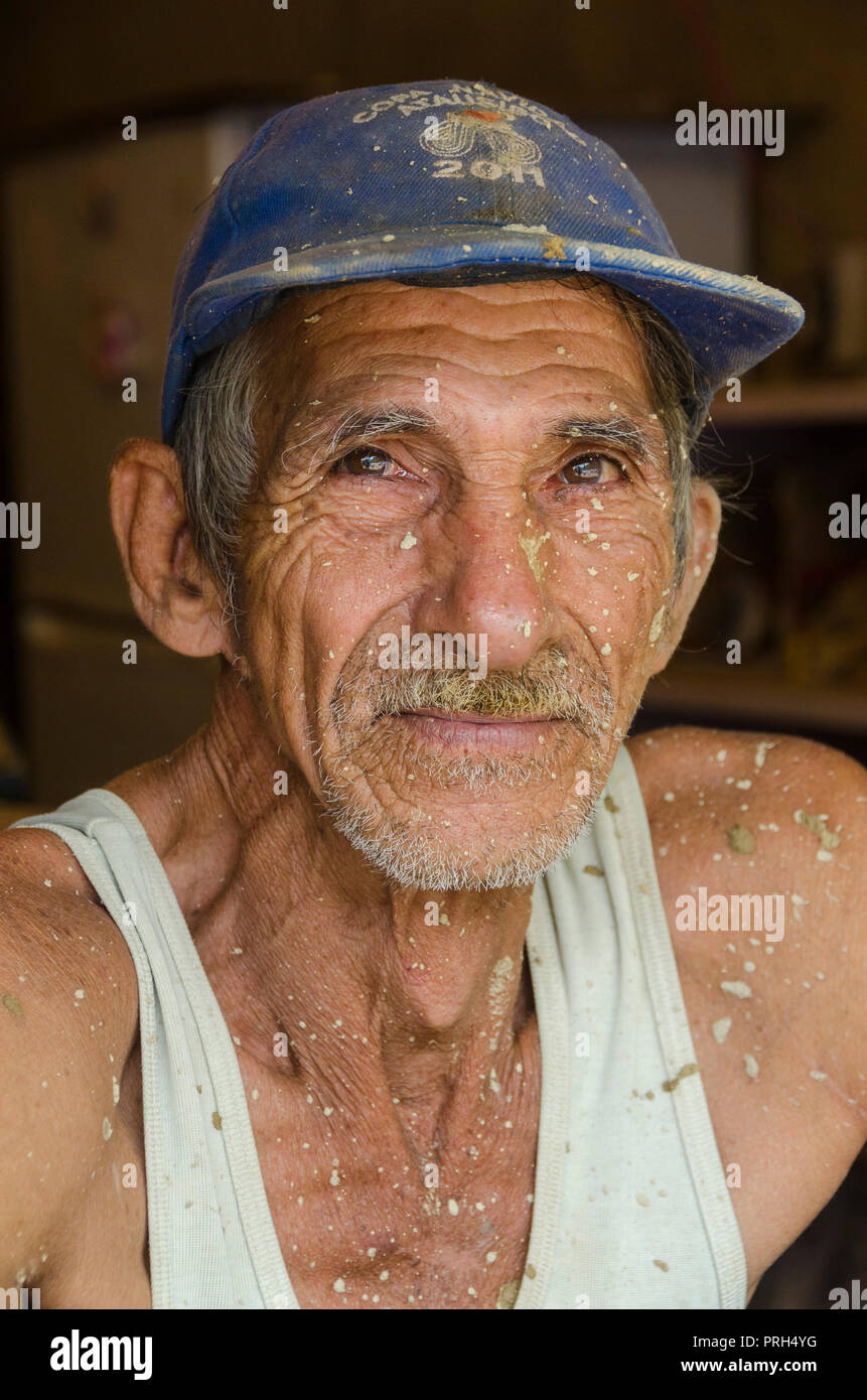 Homeless social worker hi-res stock photography and images - Alamy