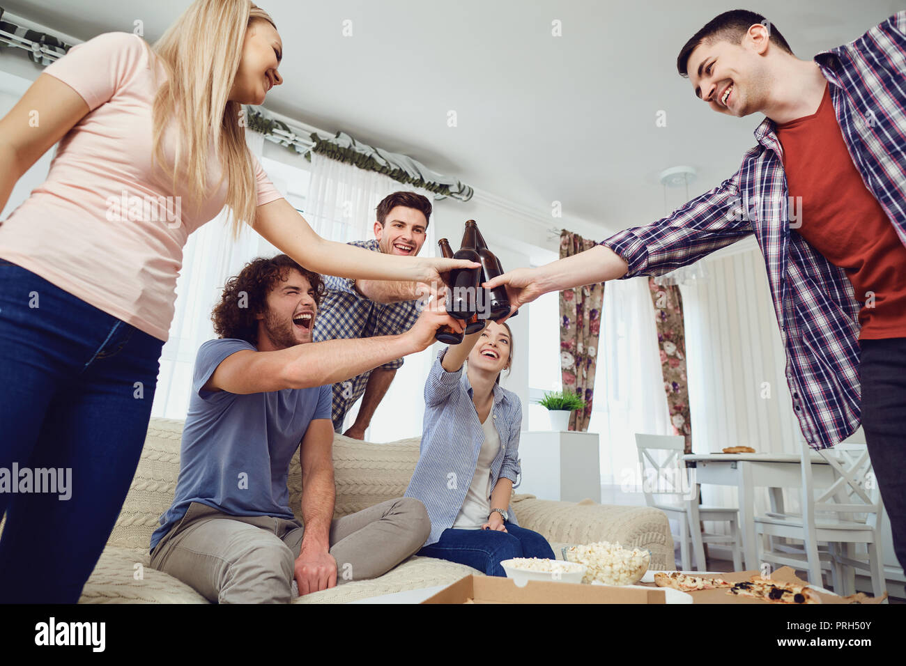 Indoor meet hi-res stock photography and images - Alamy