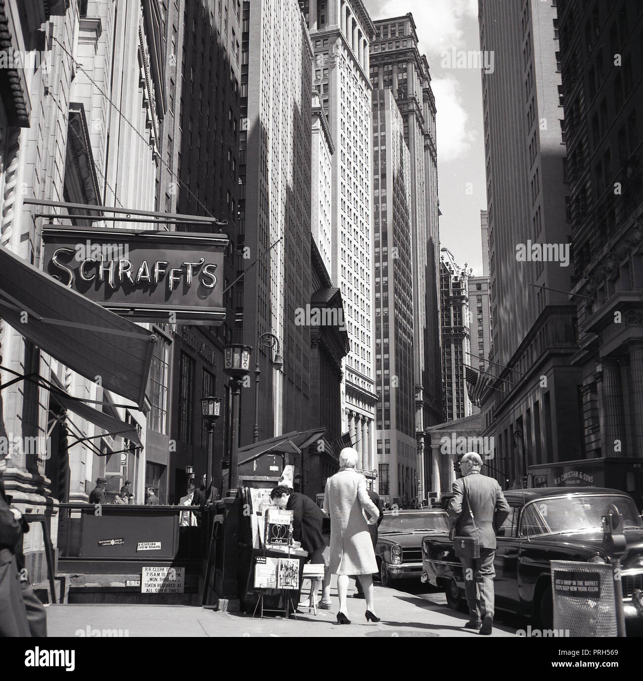 1950s New York Street Stock Photos & 1950s New York Street Stock Images ...