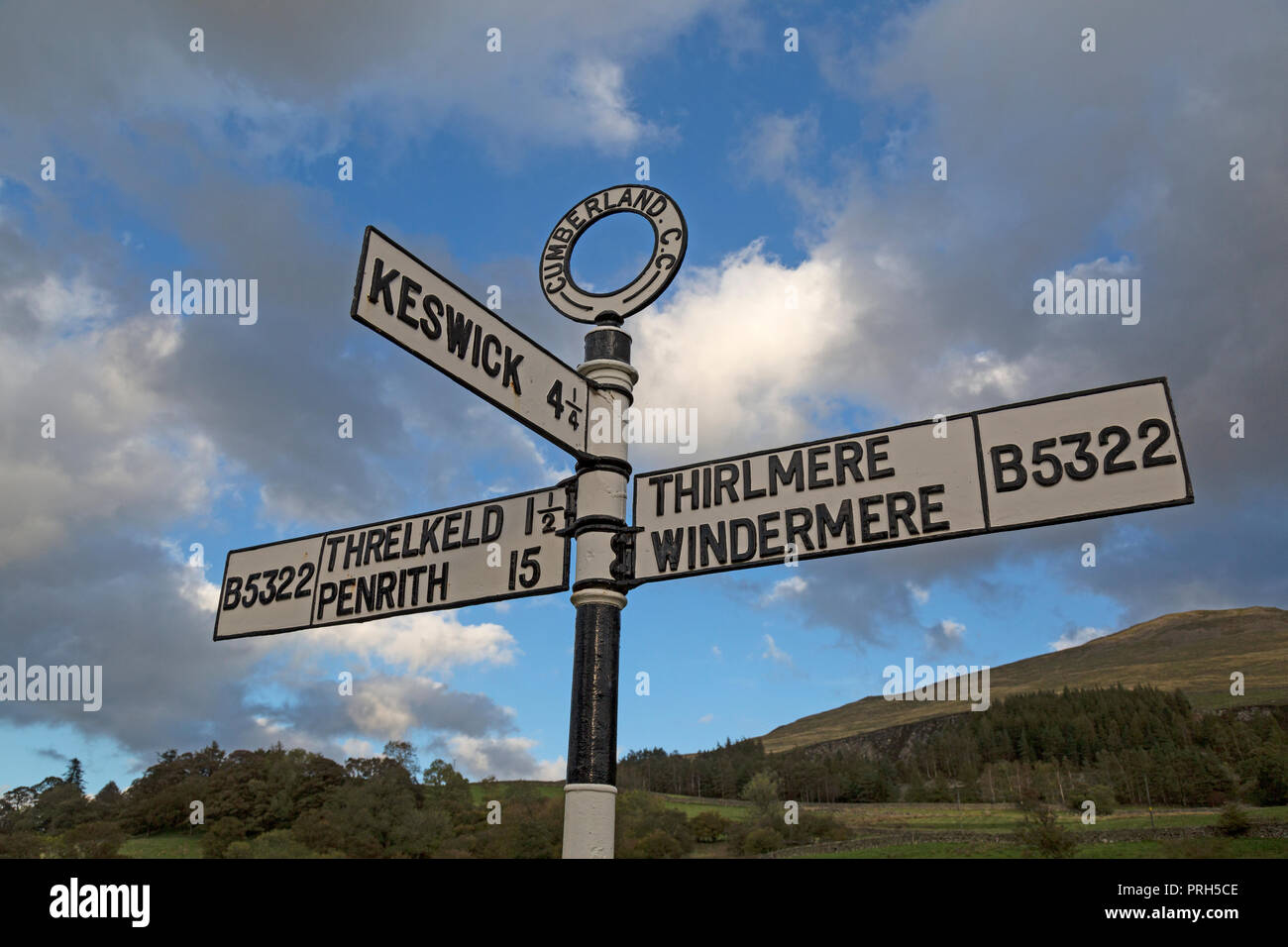 Lake district national park sign hi-res stock photography and images ...