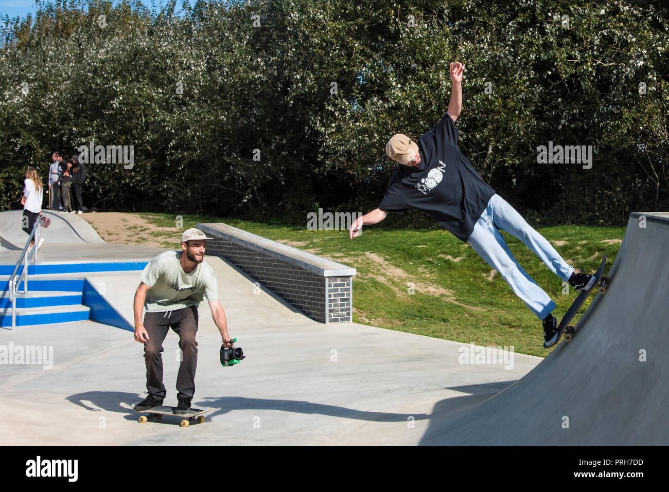 Concrete ramp hi-res stock photography and images - Alamy
