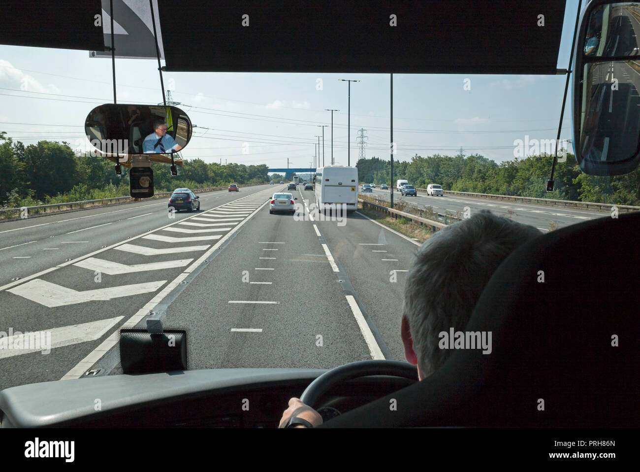 Drivers not keeping to motorway chevrons hi-res stock photography and ...