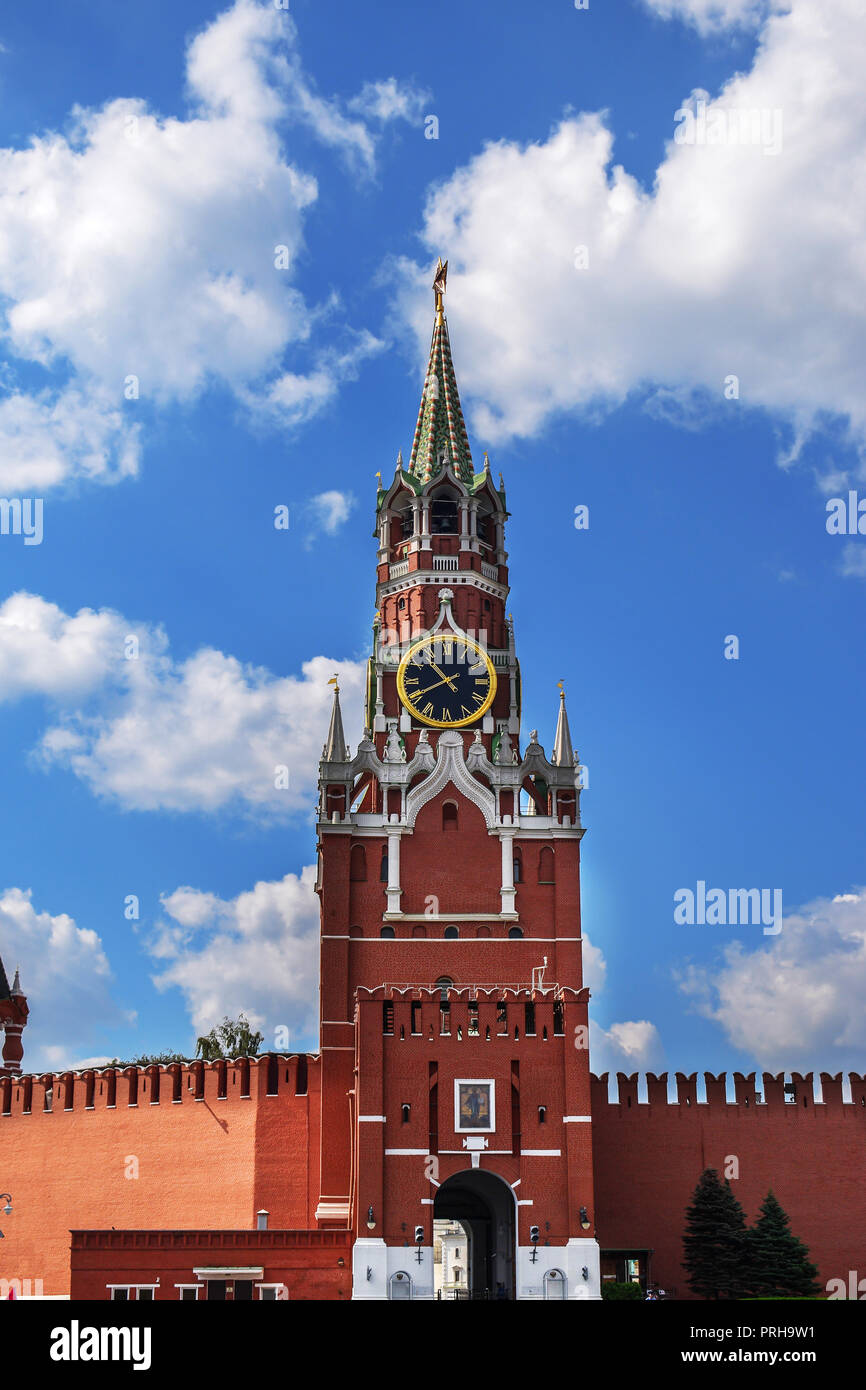 Tower russian orthodox spasskaya hi-res stock photography and images ...