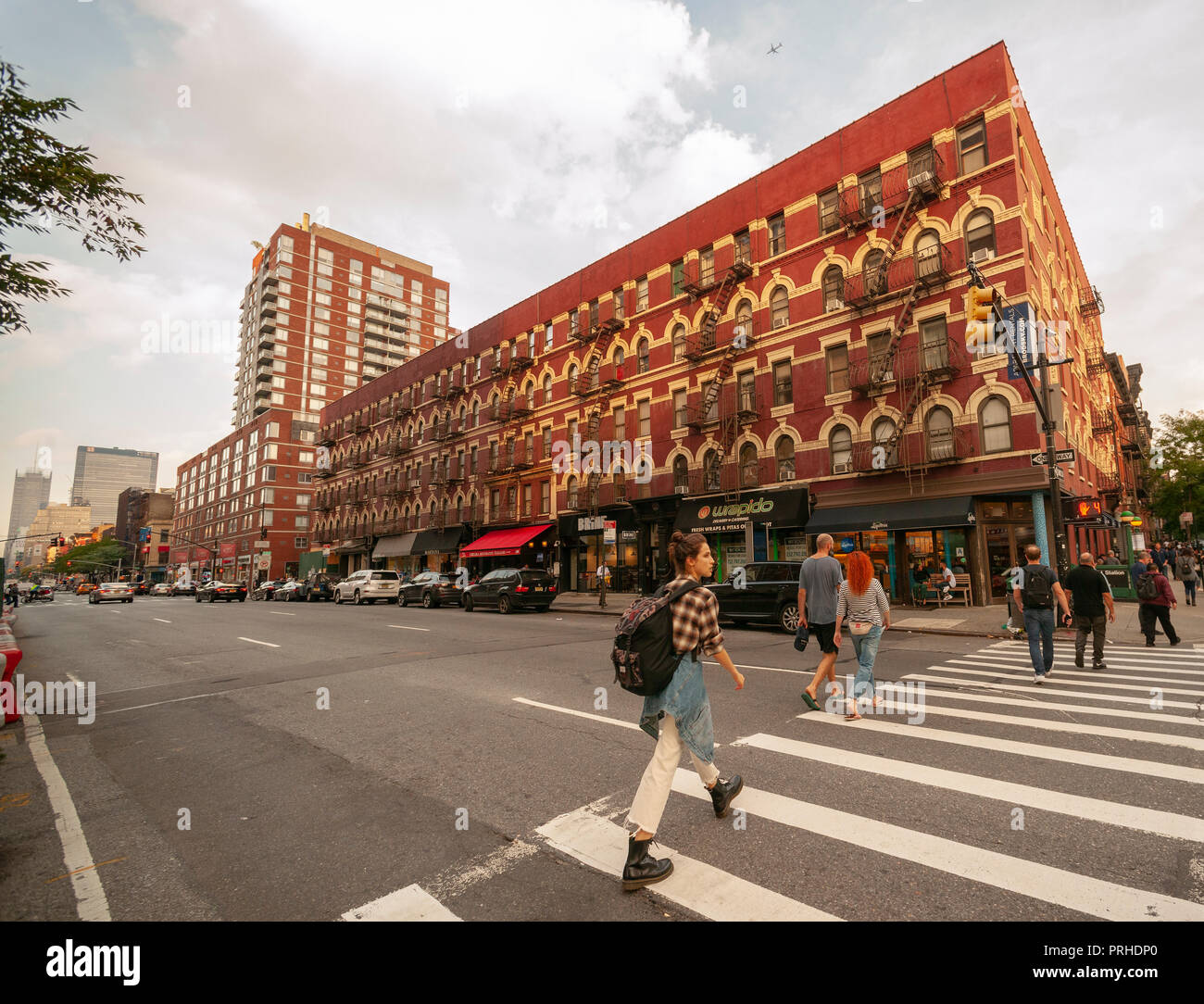 Facing block hi-res stock photography and images - Alamy